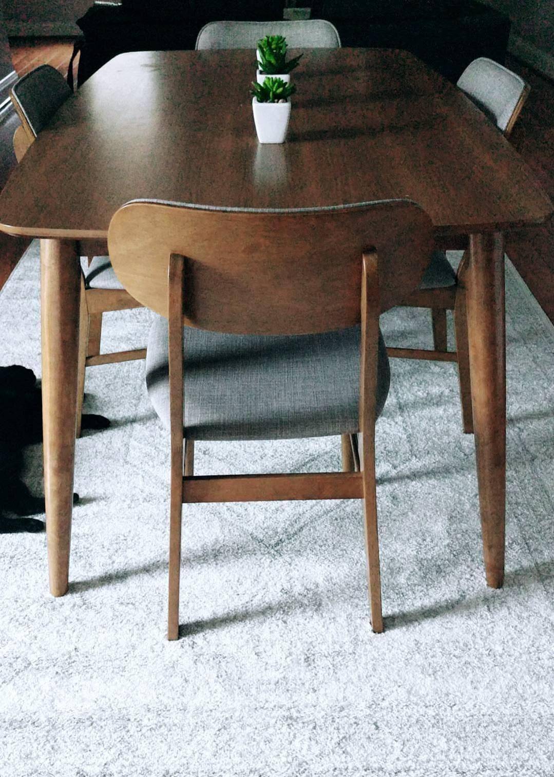 our dining table space | Scrolller