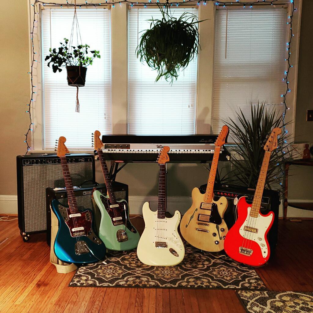 Our Family Fender Foto | Scrolller