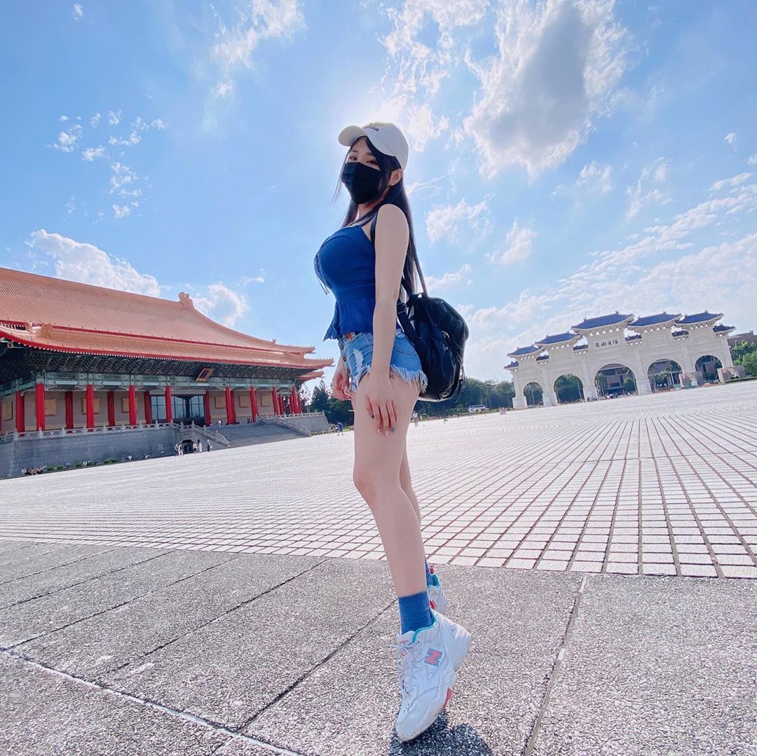 Out for a stroll | Scrolller