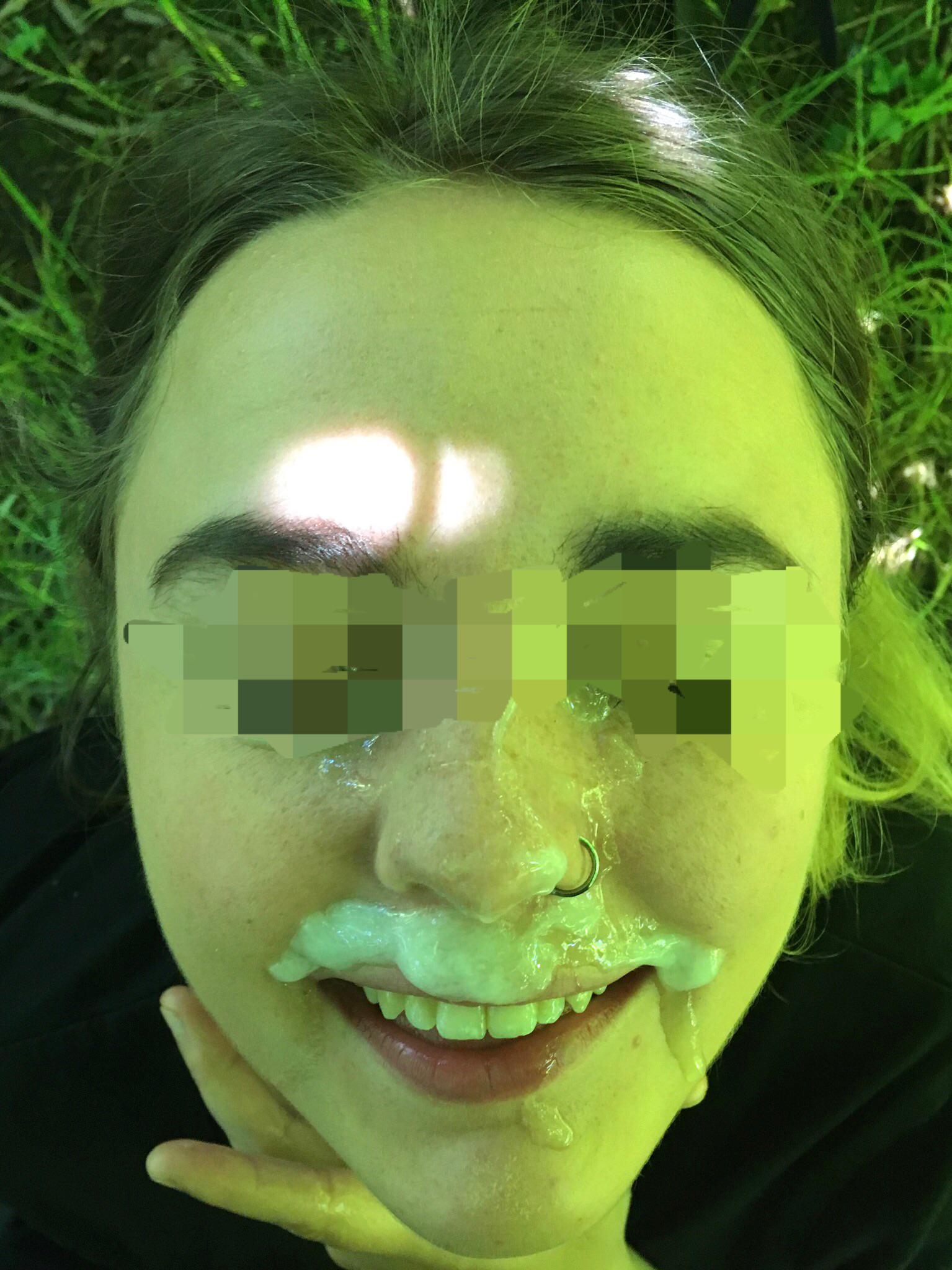 Outdoor Facial 💦🤤 Scrolller