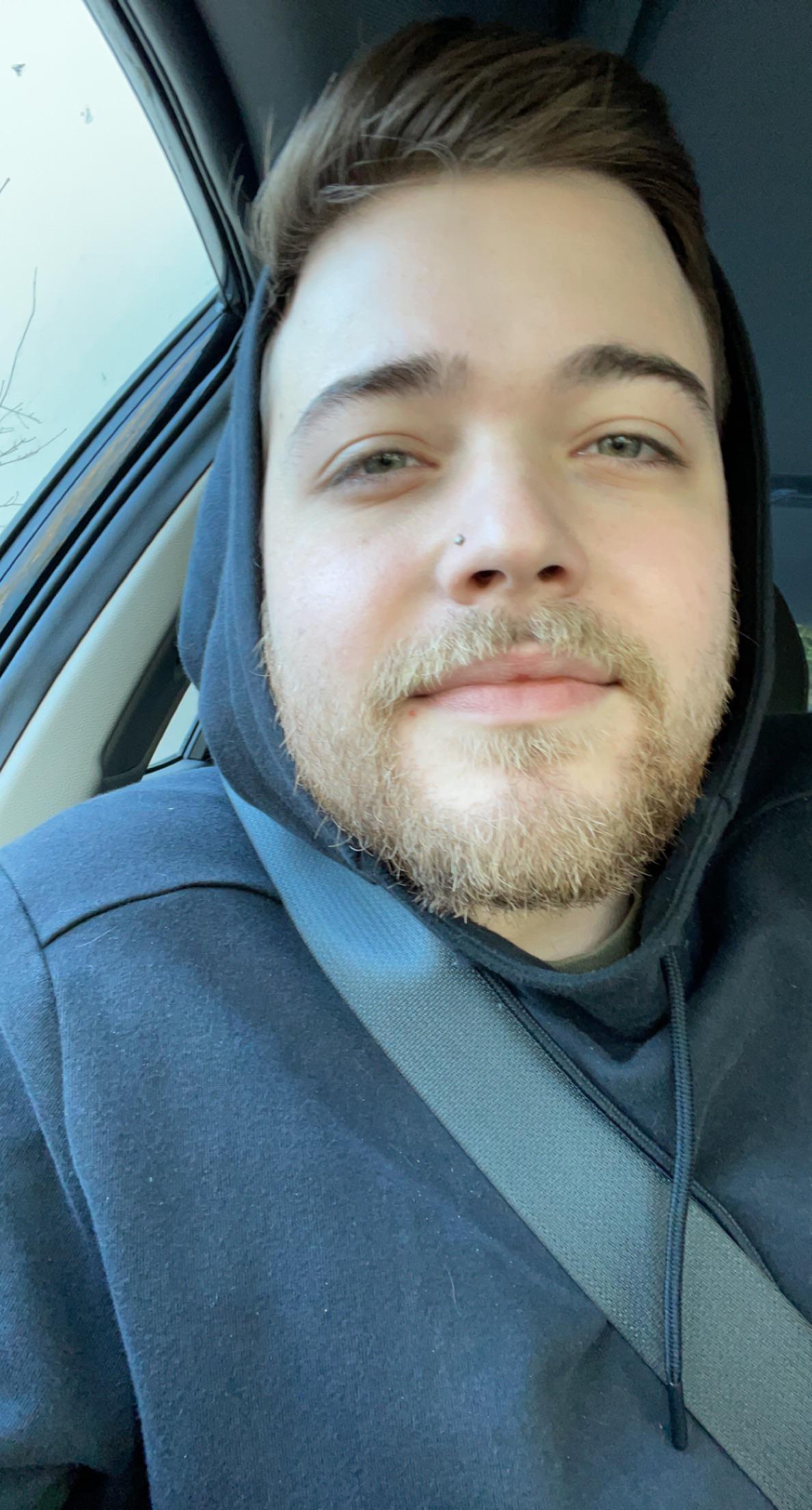 [Over 18] Lost in the sea of selfies 🌊 | Scrolller