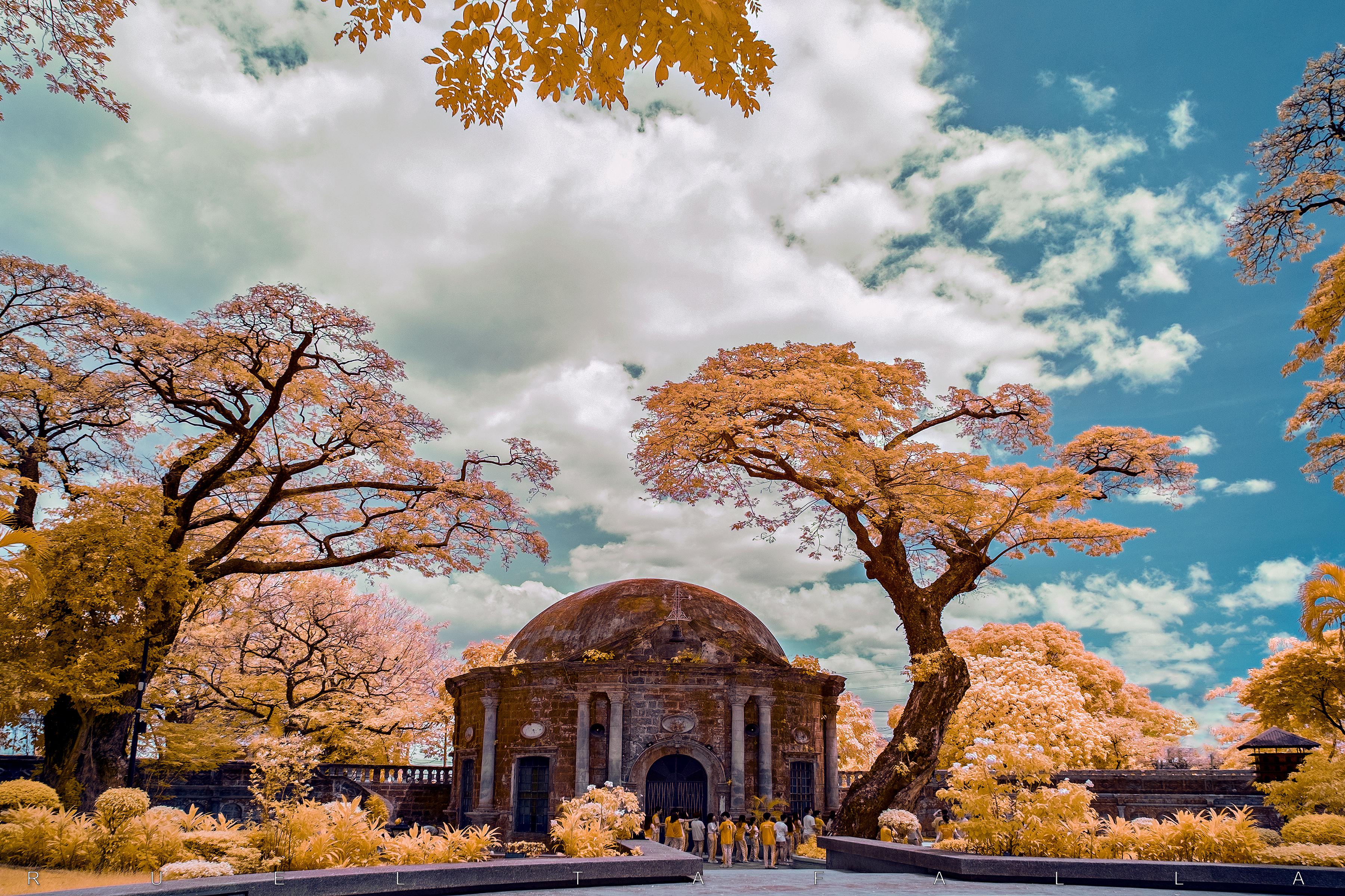 Paco Park Infrared | Scrolller