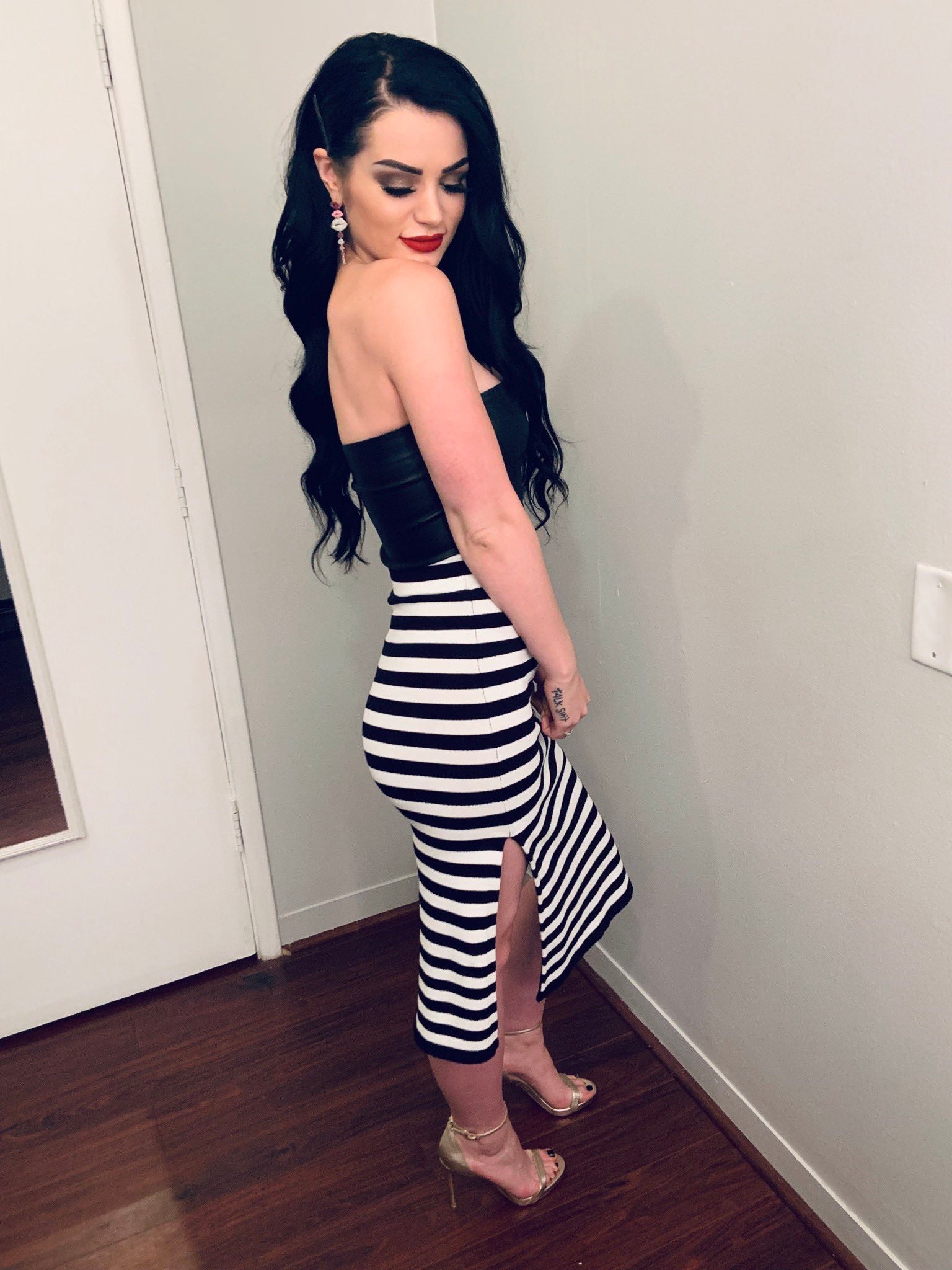 Paige in Striped Skirt, Hugging her Curves! | Scrolller