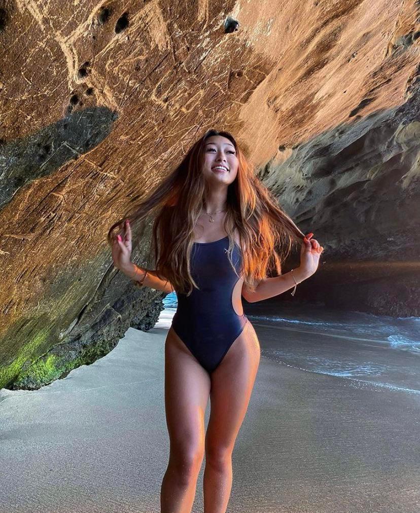 Paige Taylor | Scrolller