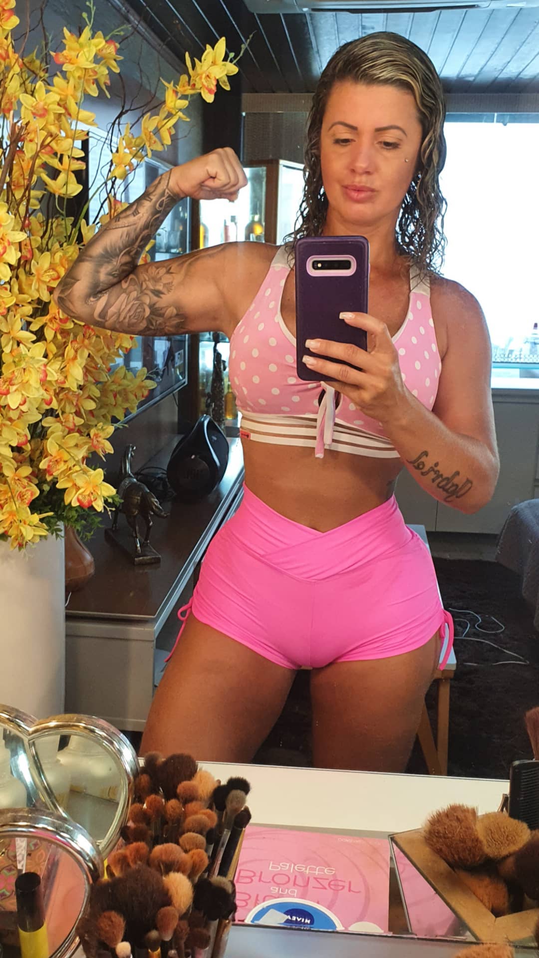 PAMELA ROSA | Scrolller