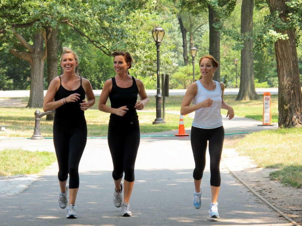 Park power-walkers | Scrolller