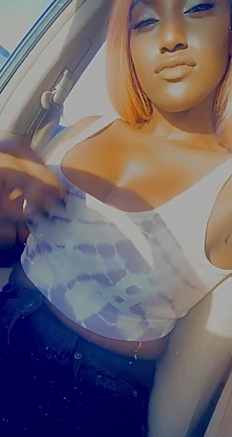 Parking lot peek-a-boo | Scrolller