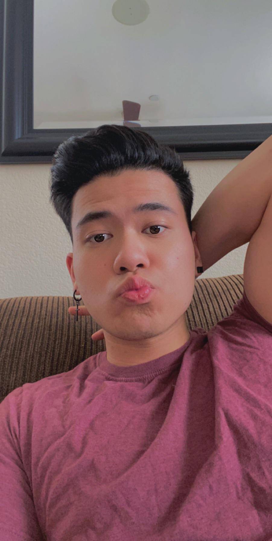 Patented kissy face 😘 | Scrolller