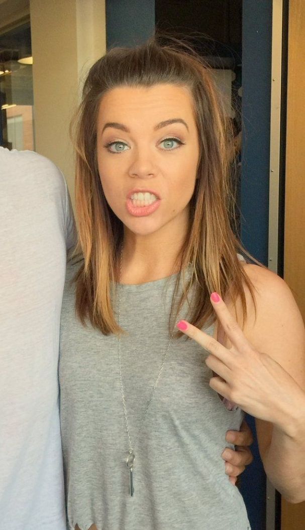 Peace out! | Scrolller