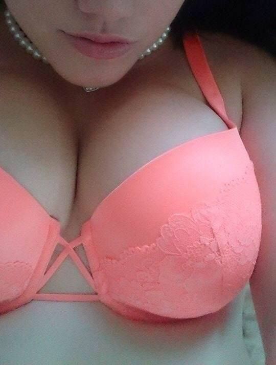 Pearl Necklace | Scrolller