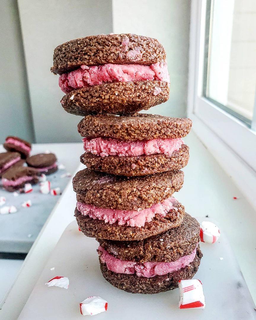 Peppermint Oreos | Scrolller