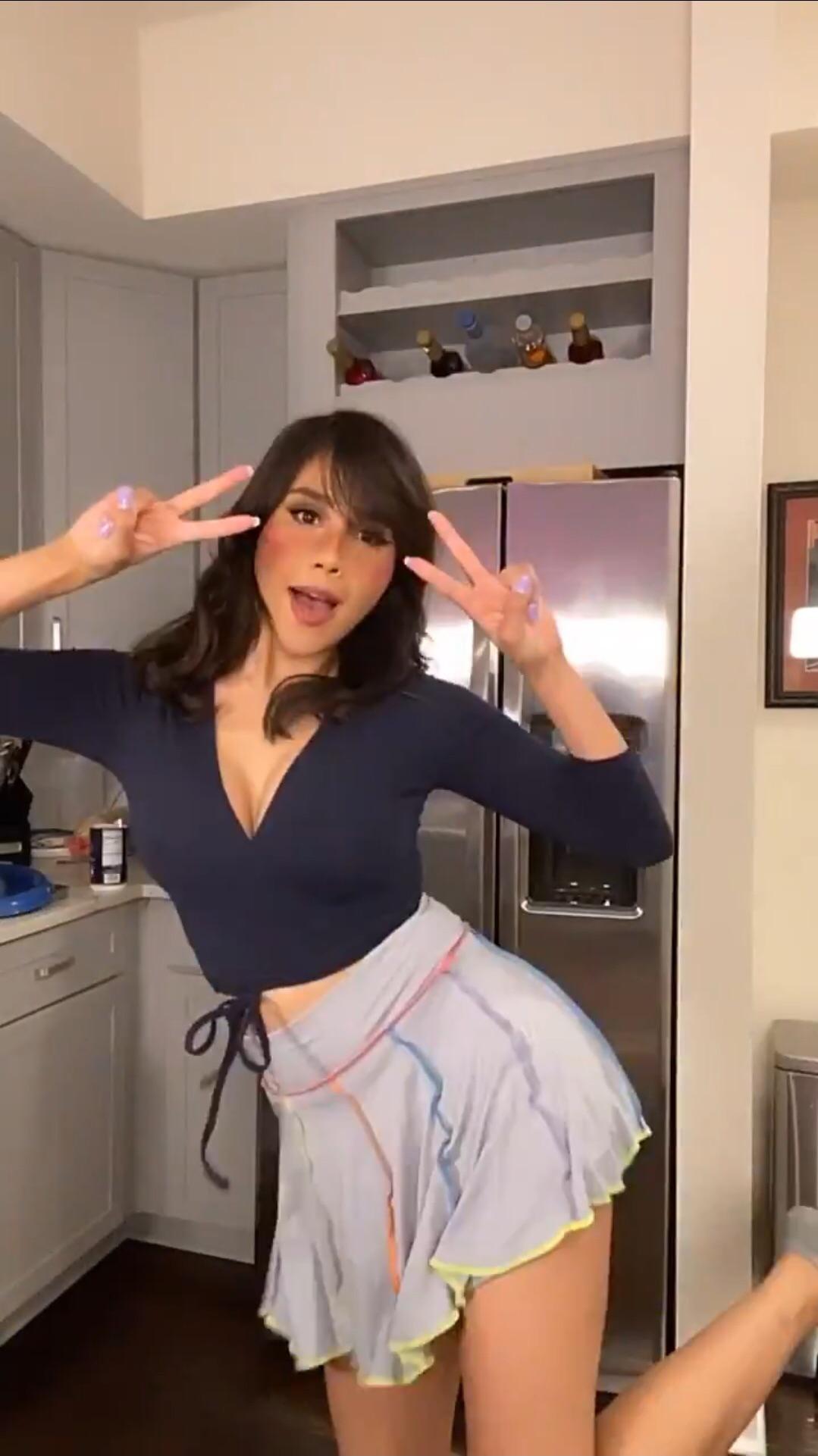 Perfect goddess 😍😍😍 | Scrolller