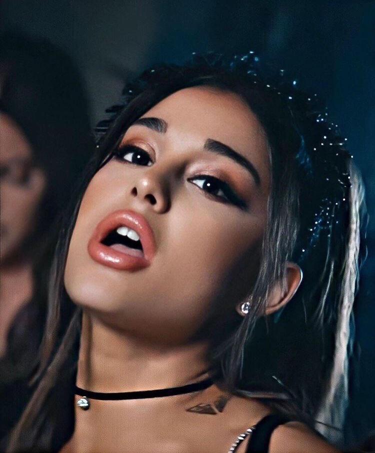 Perfect Lips | Scrolller