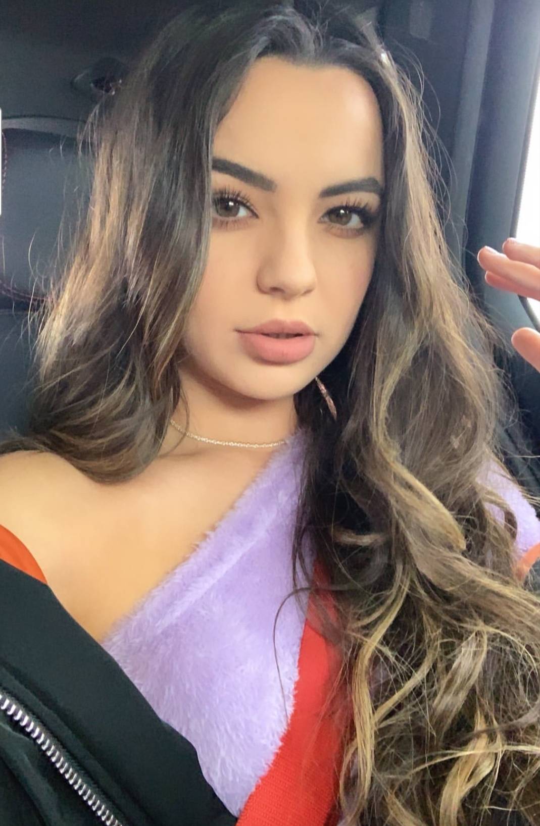 Perfect angel | Scrolller