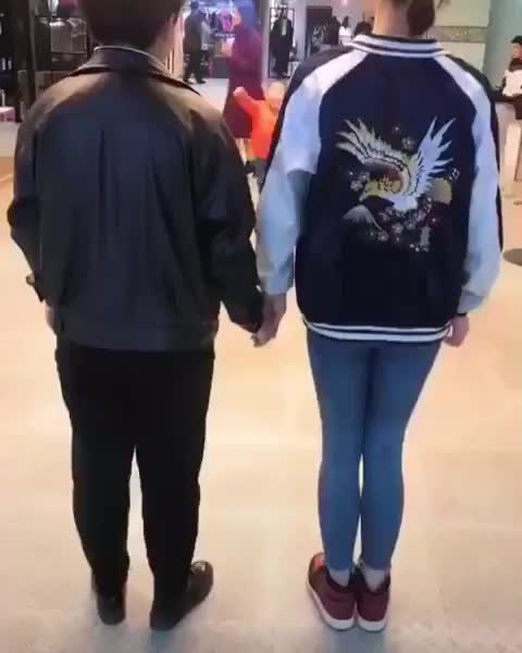 Perfect timing. | Scrolller