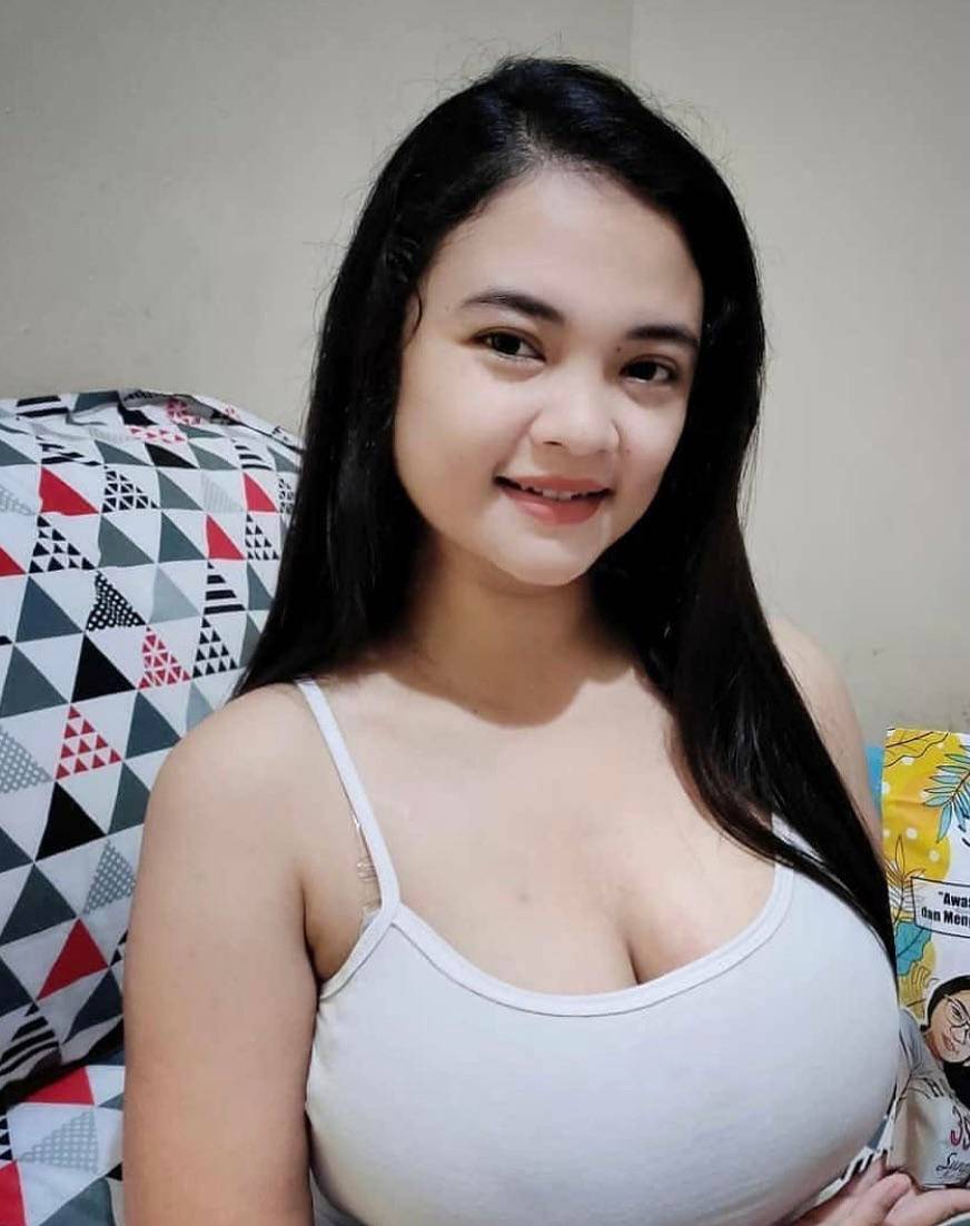 Petite except in two places | Scrolller