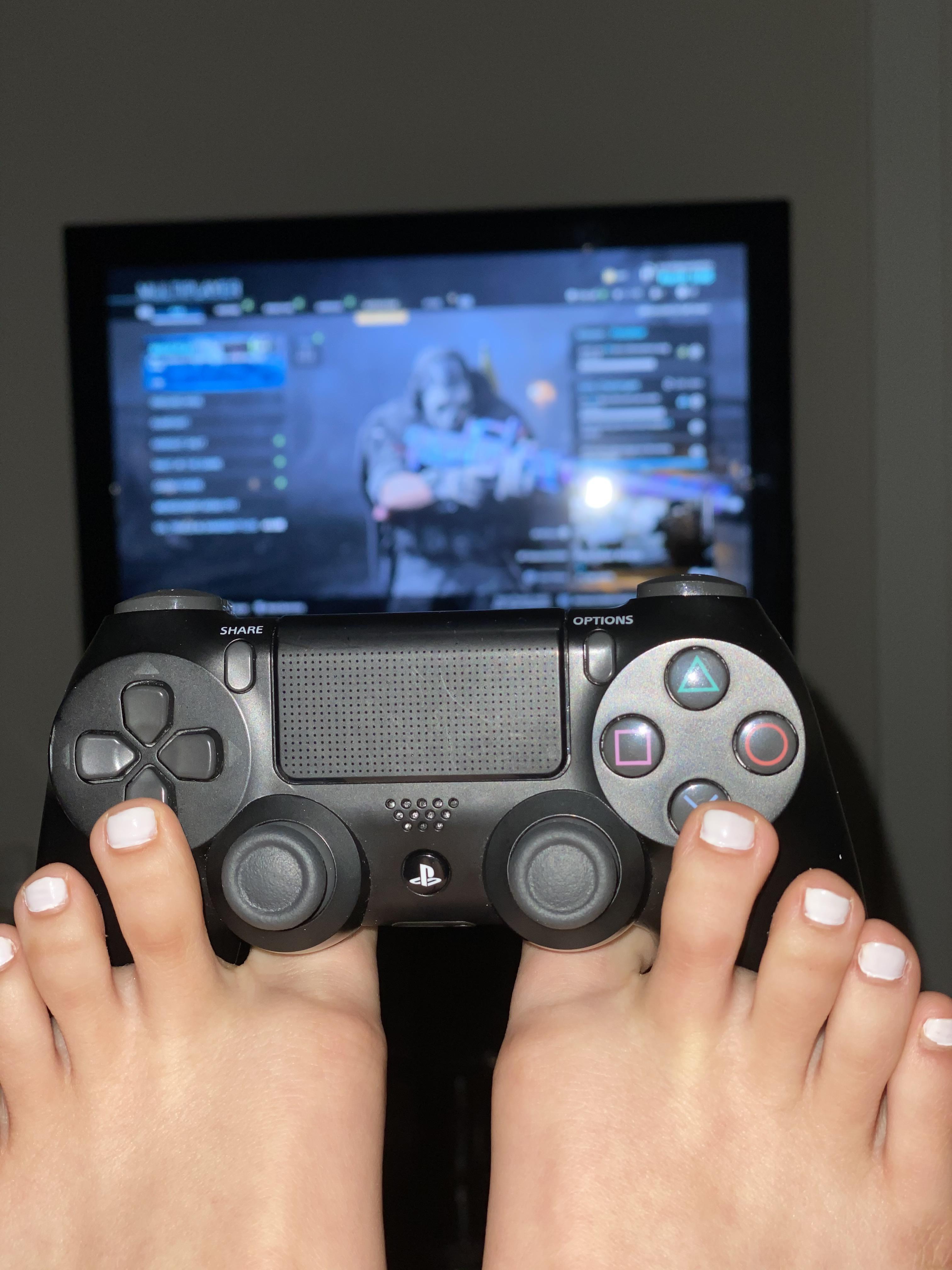 *pew pew* | Scrolller