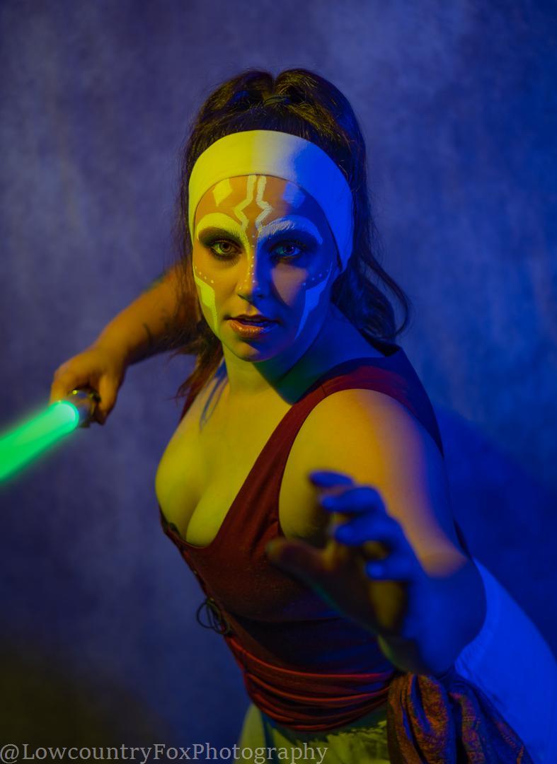[Photographer] Ahsoka/Aayla inspired Jedi Cosplay! | Scrolller