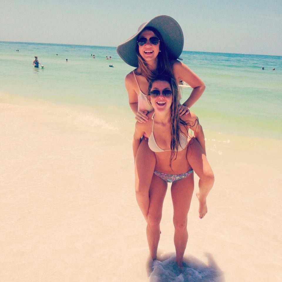 Two smiles | Scrolller