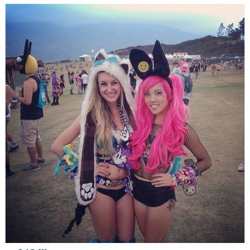 Pink Bunny and White Fox | Scrolller