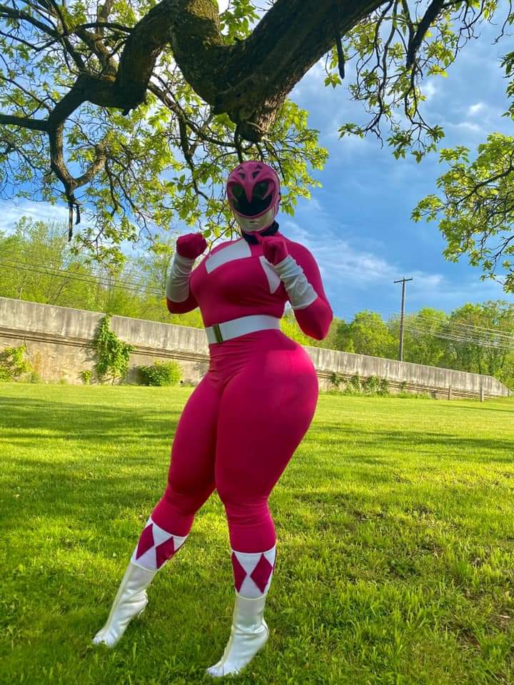 Pink Ranger THICKNESS | Scrolller
