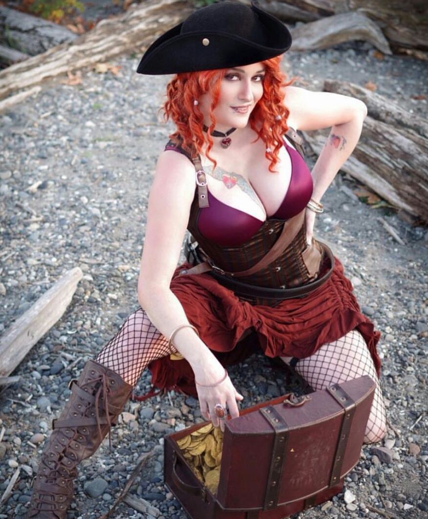 Pirate Wench by Captive Cosplay (Jade Stone) | Scrolller