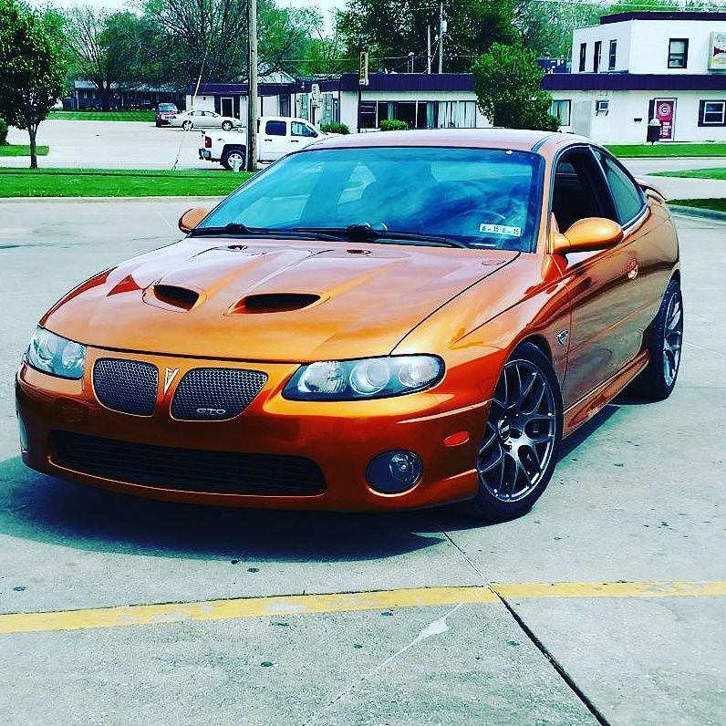 Pit stop pic with my Goat | Scrolller