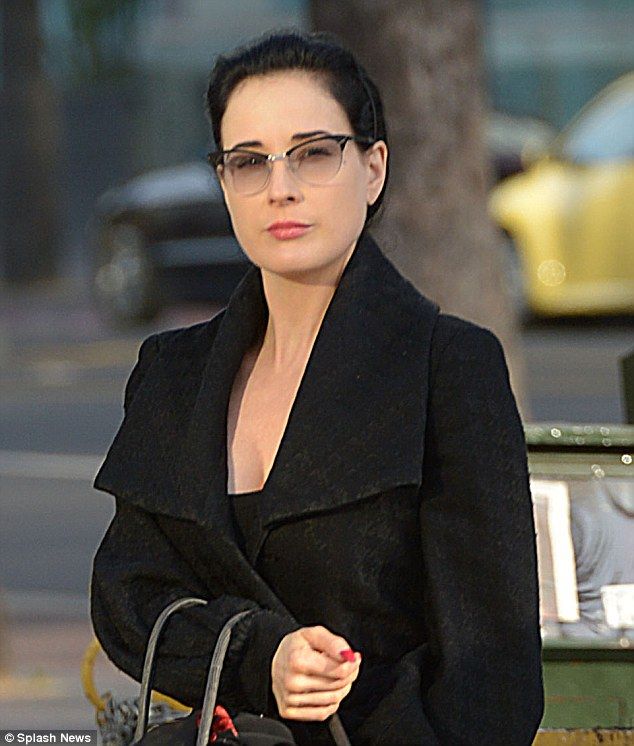 Plain jane | Scrolller