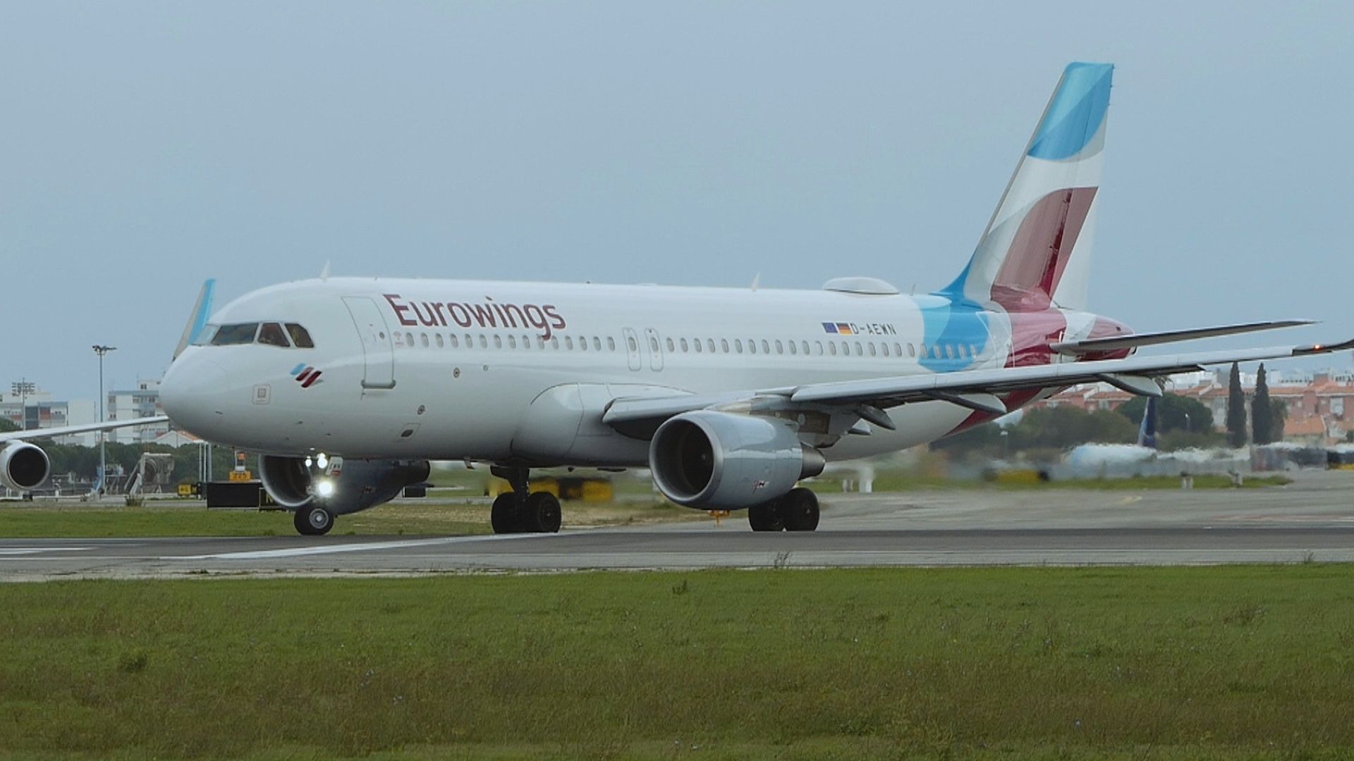Plane Spotting | Eurowings Airbus A320 | 11/2019 | Scrolller