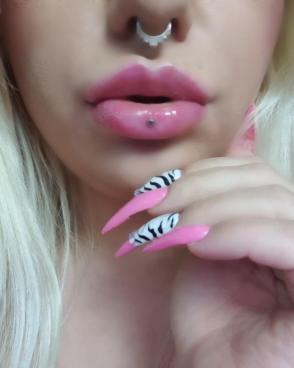 Plastic is Fantastic 👄🥰 | Scrolller