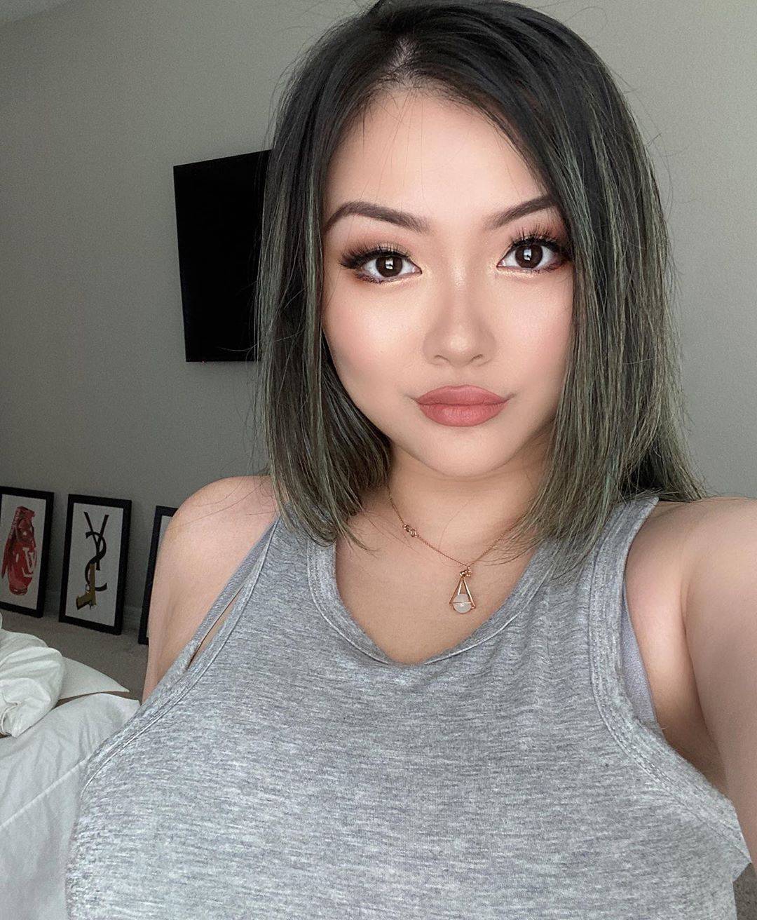 Playing with makeup in quarantine | Scrolller