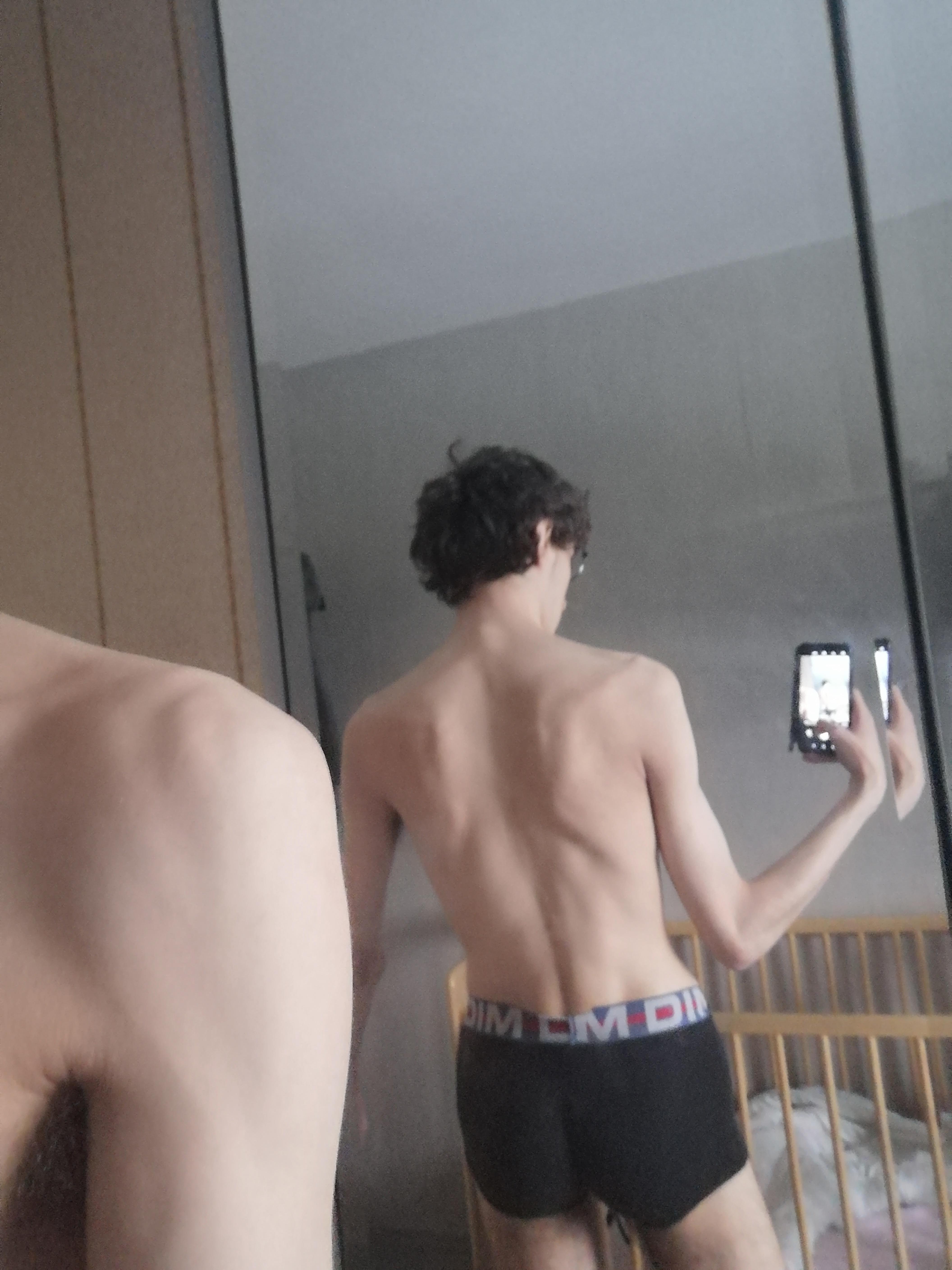 Please introduce yourself now (21) | Scrolller