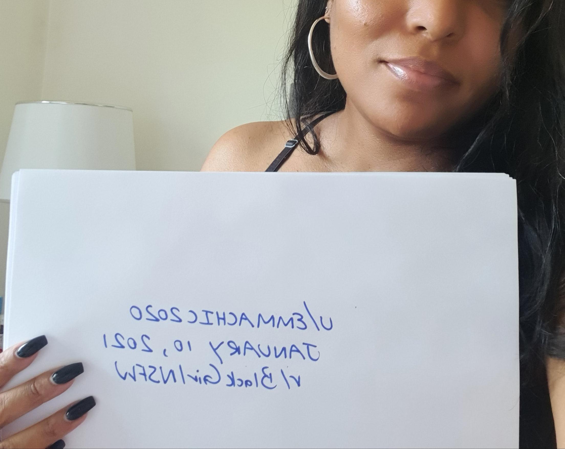 Please verify me | Scrolller