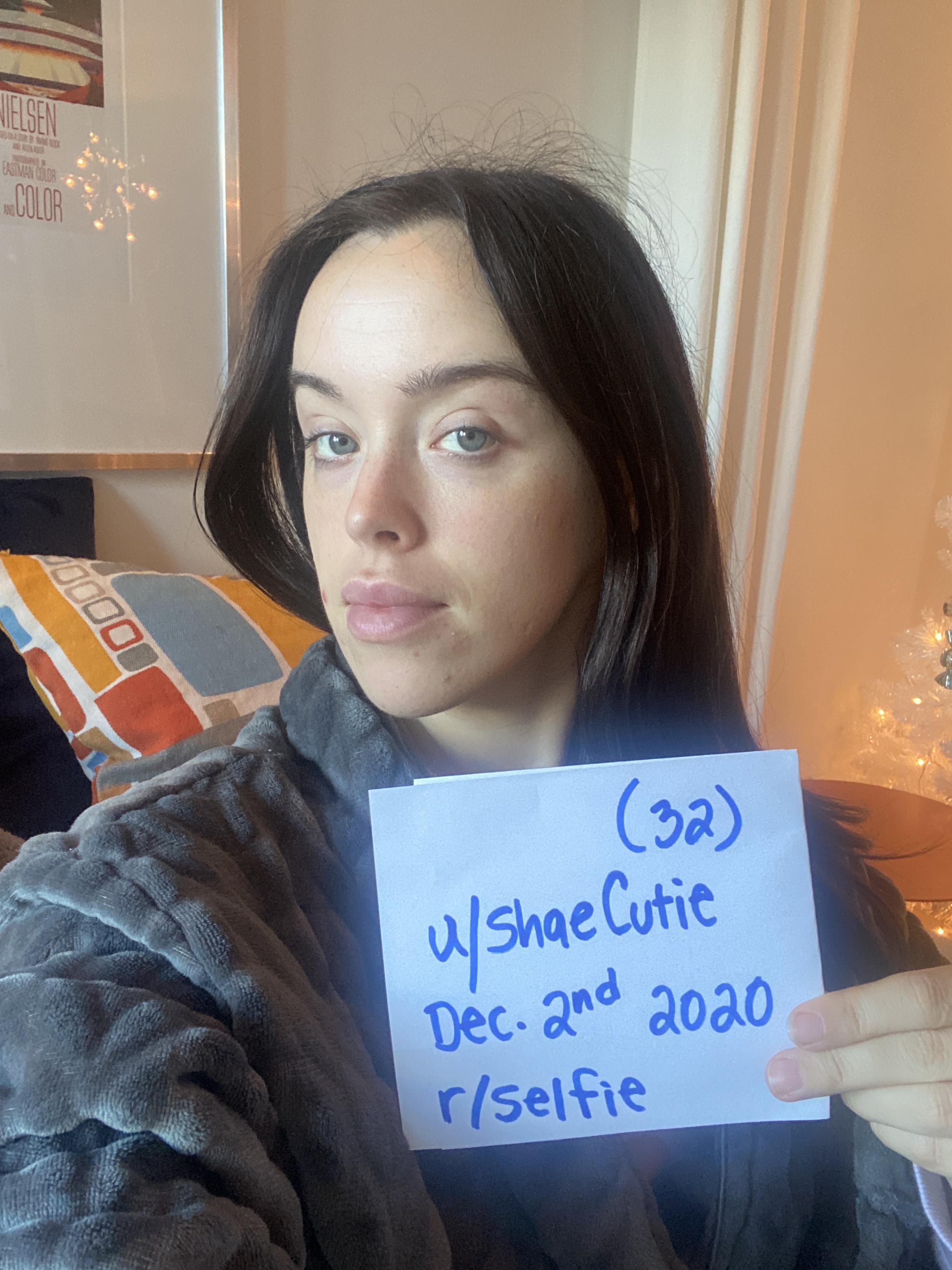 Please verify me! 🥰 | Scrolller