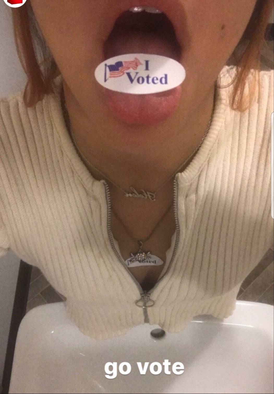 Please Vote For Me | Scrolller