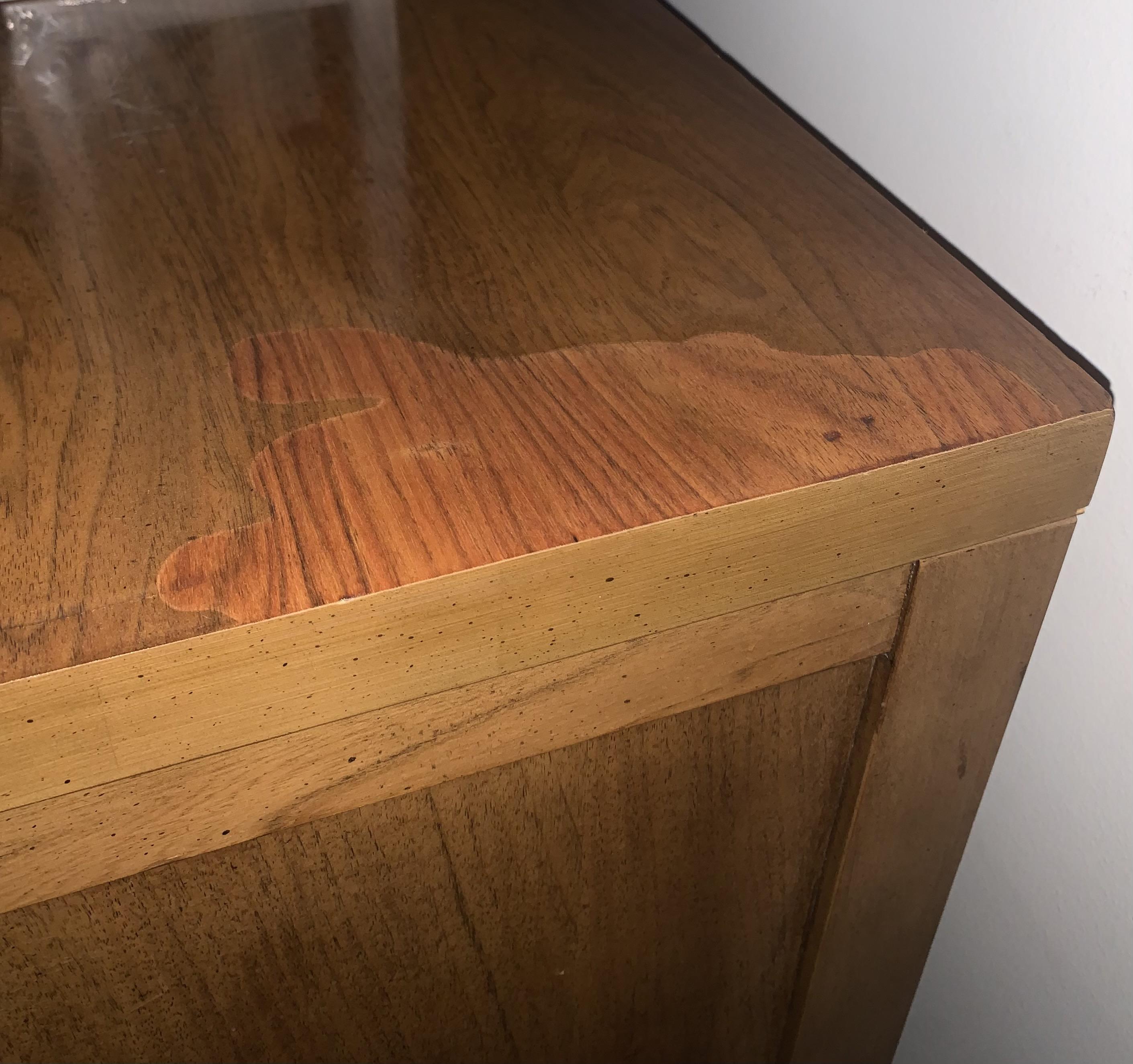 pls help... how do i fix this wood stain 🤦🏻‍♀️my oil diffuser spilled on it and stripped the ...