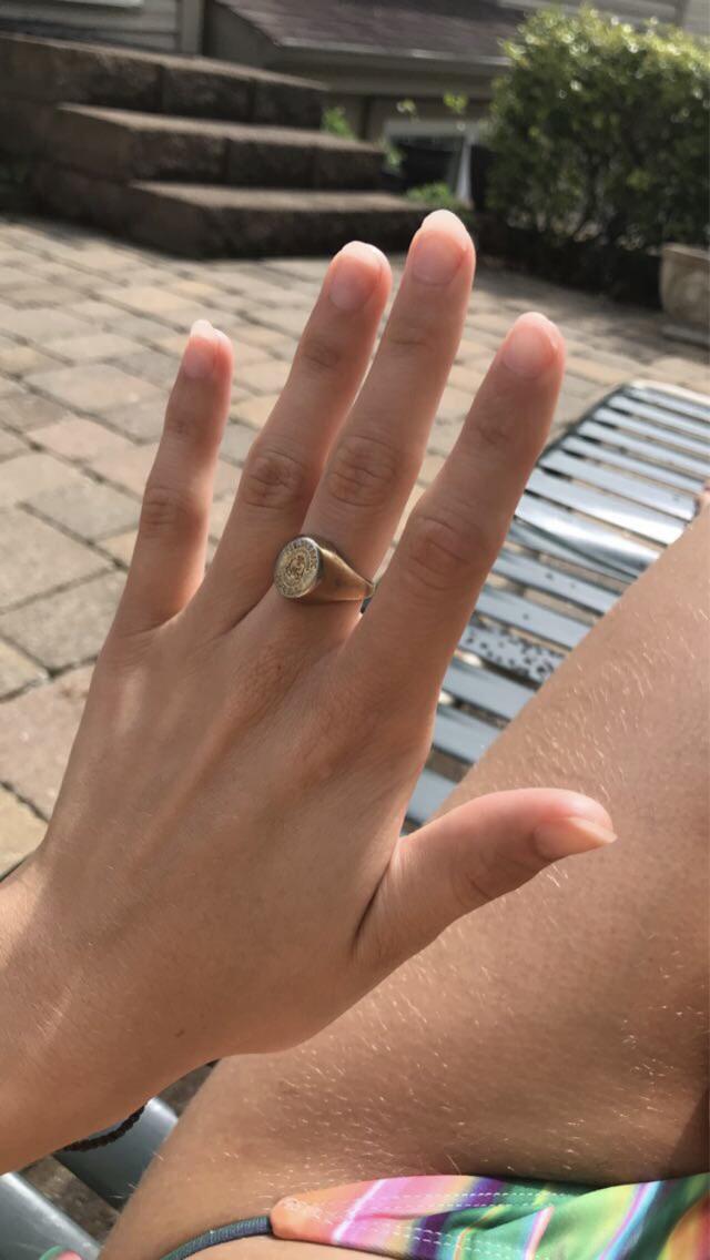 Pointy nails | Scrolller