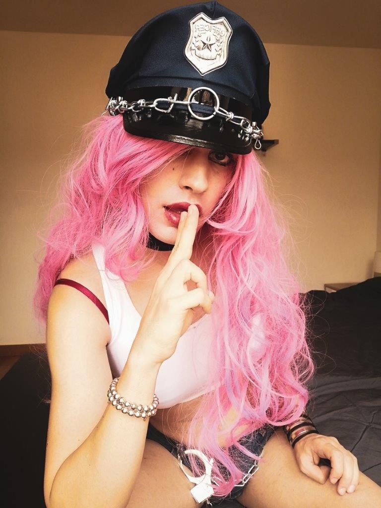 Poison [Street Fighter] | Scrolller