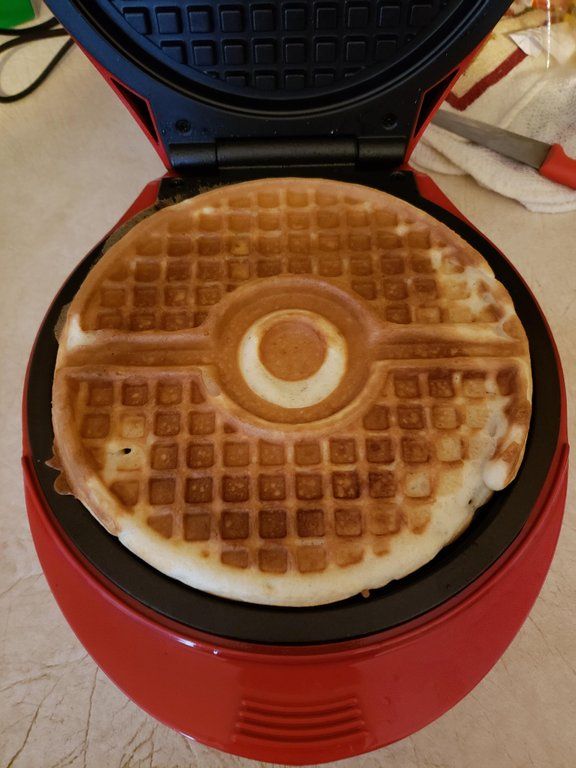 Pokeball waffles | Scrolller