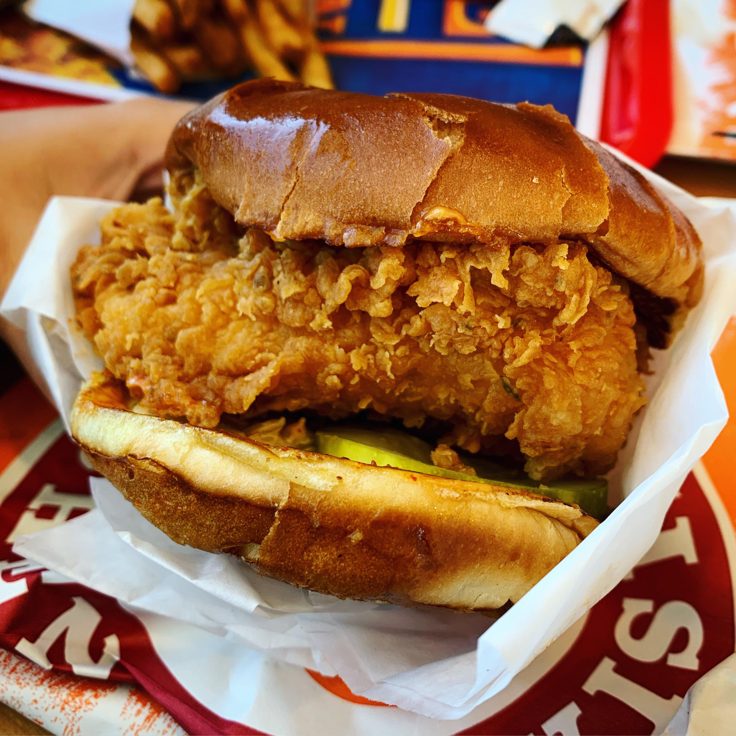 Popeyes chicken sandwich | Scrolller