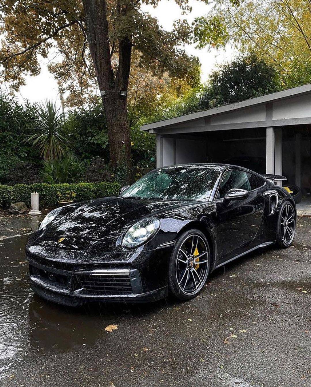Porsche 911 Turbo S. | Scrolller