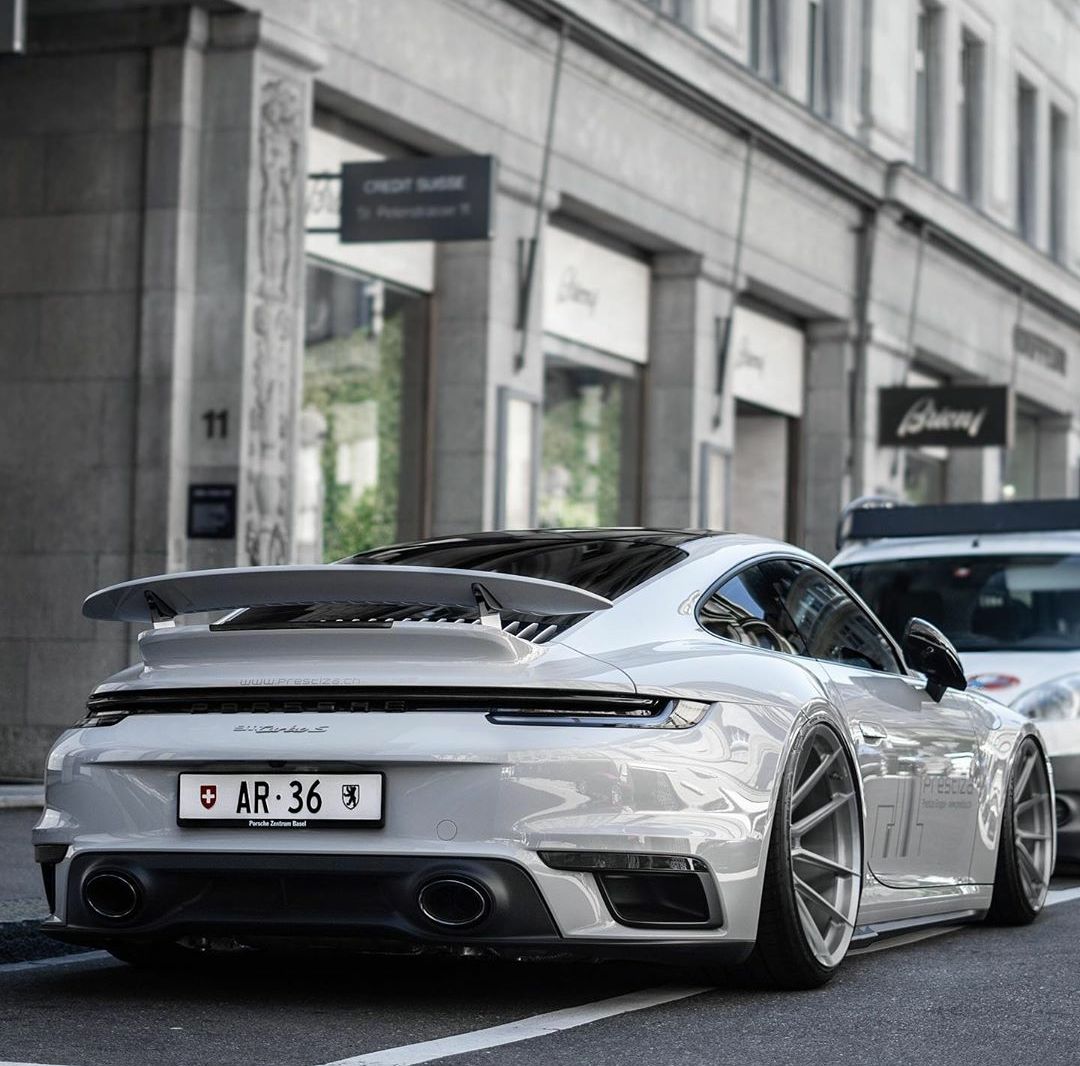 Porsche 992 Turbo | Scrolller