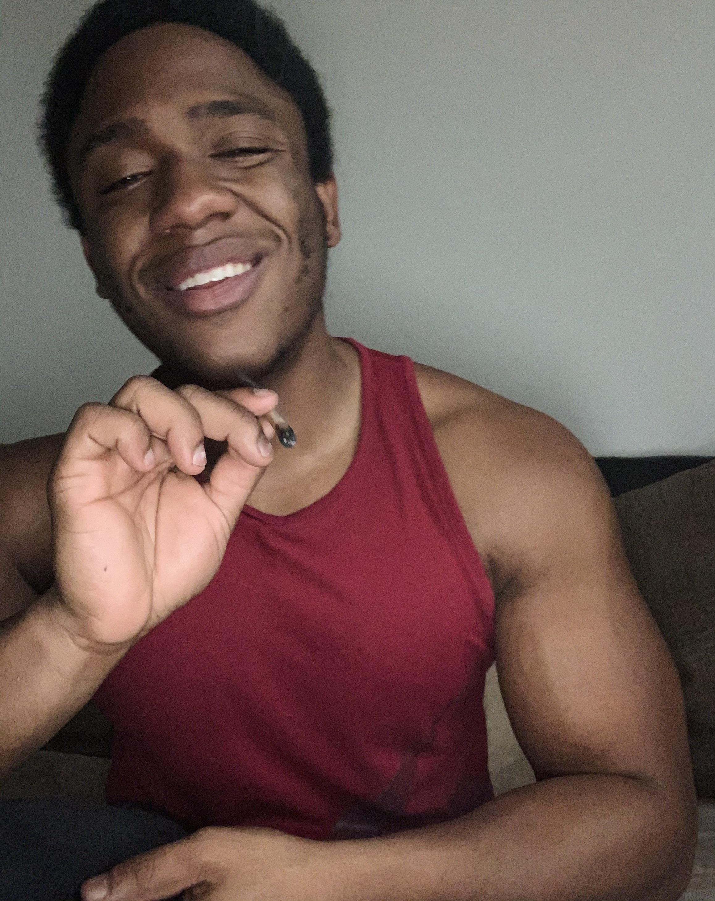 Post gym joint always hits different 🔥 | Scrolller