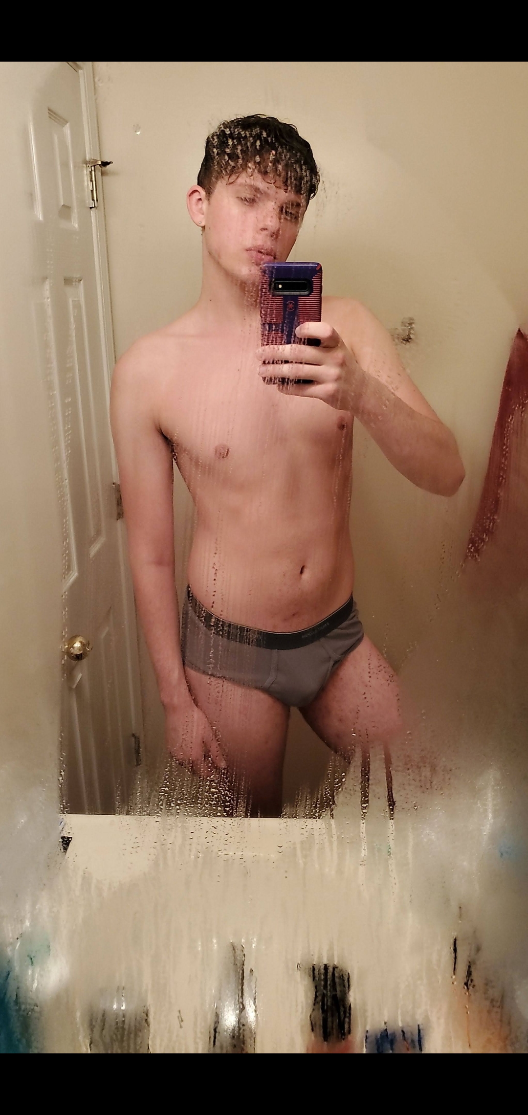 Post shower selfie 😛 | Scrolller