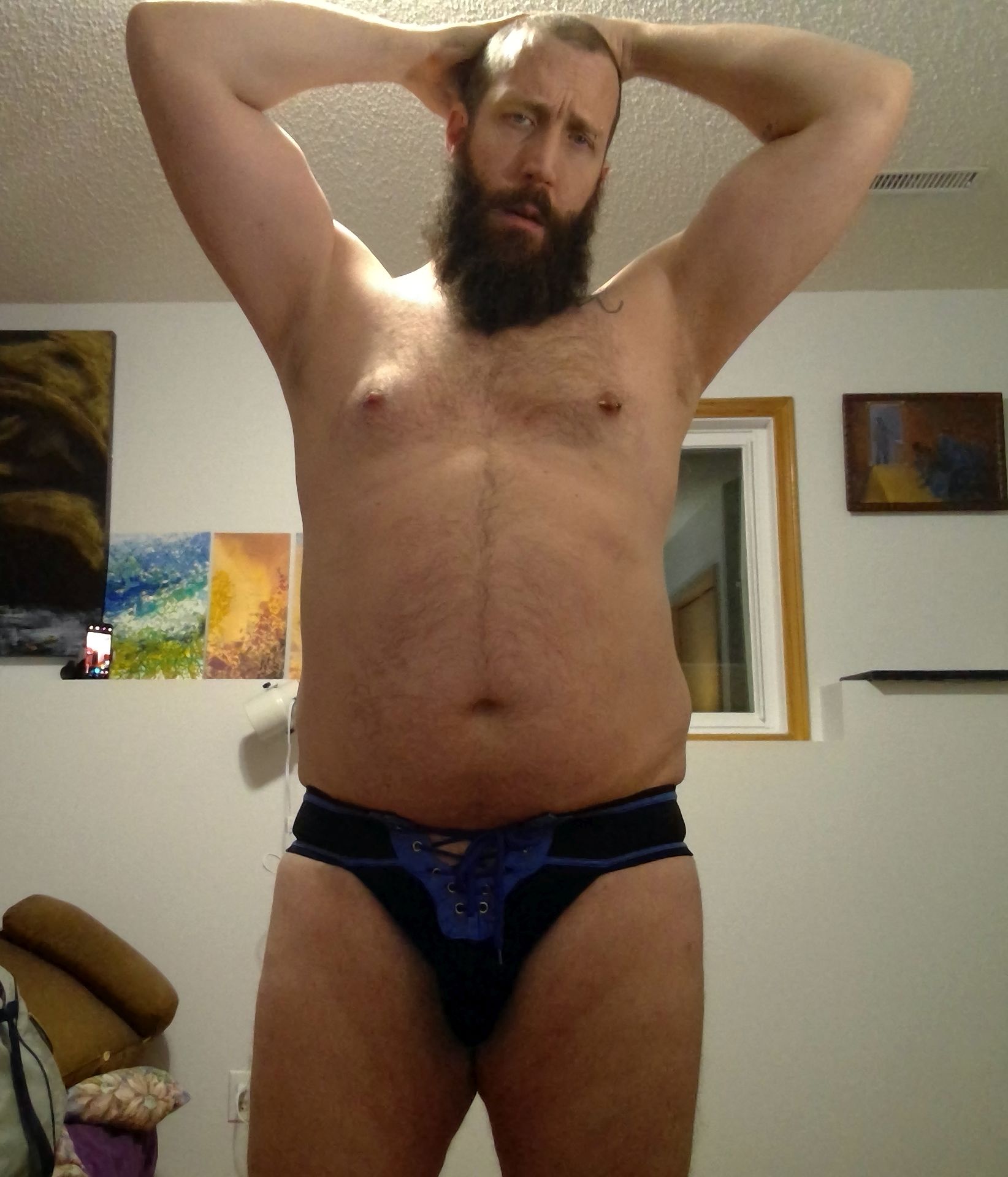 Post-workout, pre-shower | Scrolller