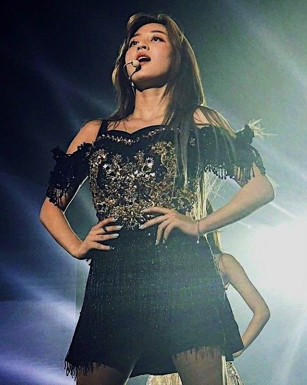 Powerful Jihyo | Scrolller