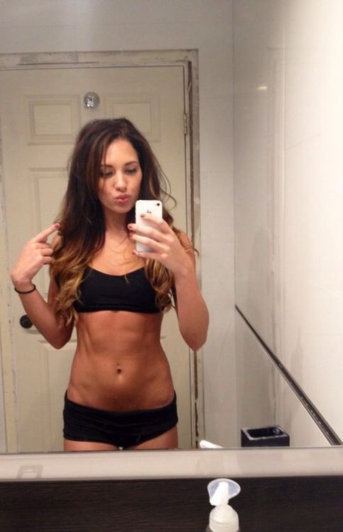 Pretty Abs | Scrolller