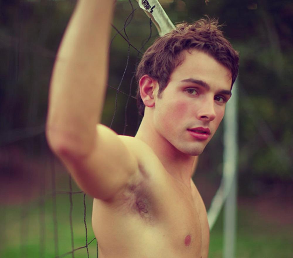 Pretty boy Pretty pit | Scrolller