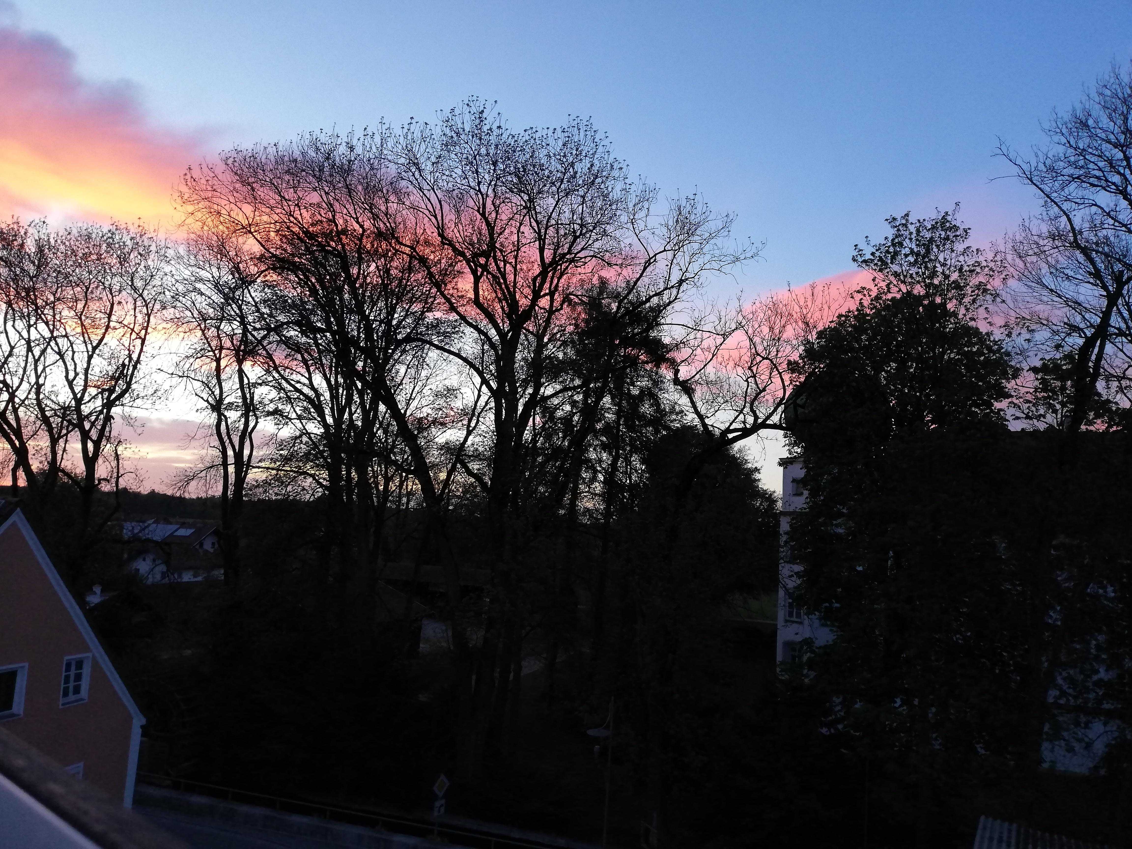 Pretty clouds | Scrolller