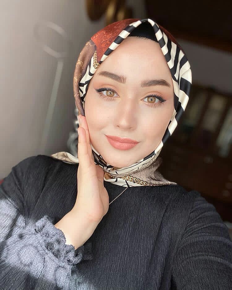 Pretty Face Scrolller
